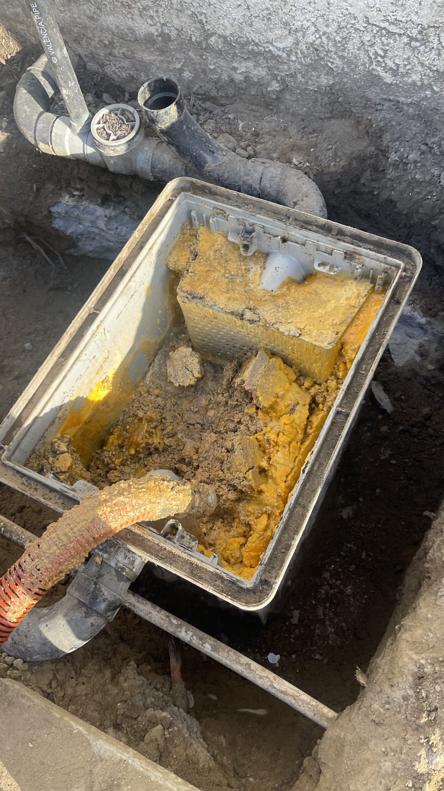 24 HOUR Emergency Grease PUMPING & SPILL CLEANING